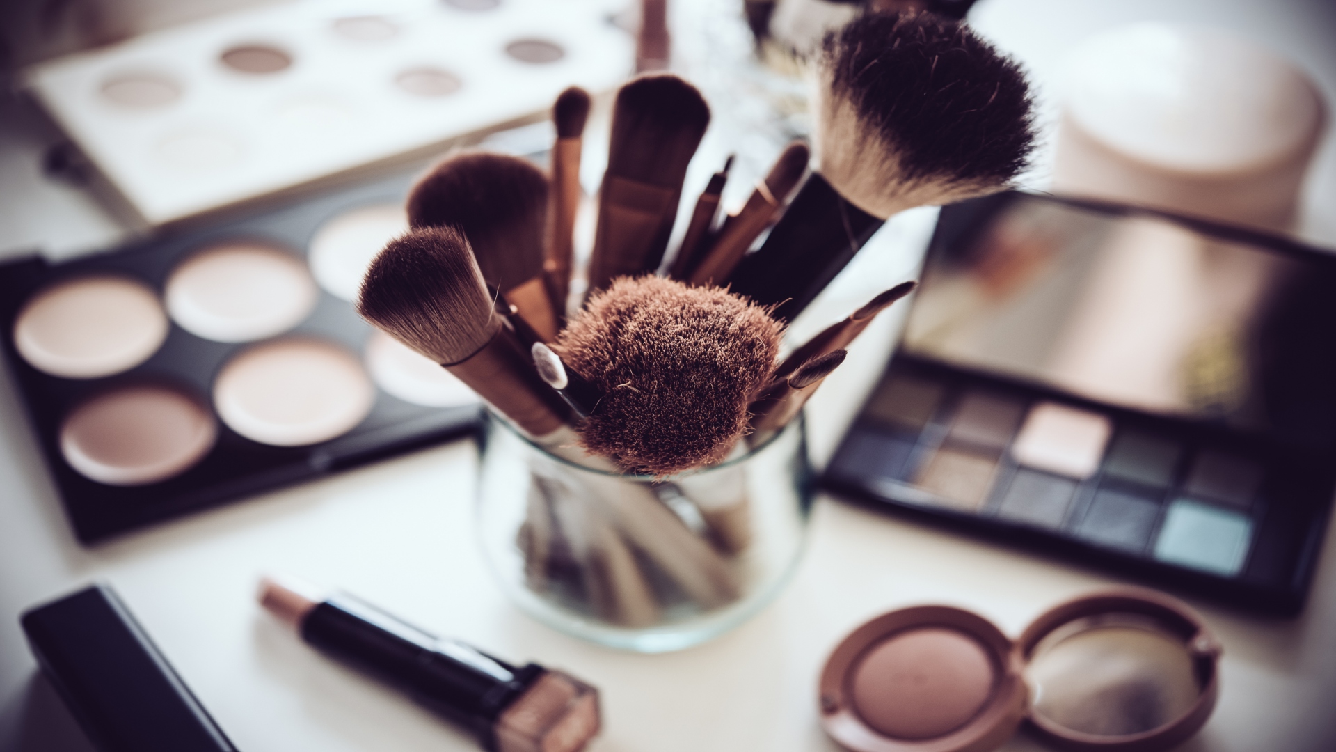The Evolution of Cosmetics: Make- up’s Colourful History Over the ...