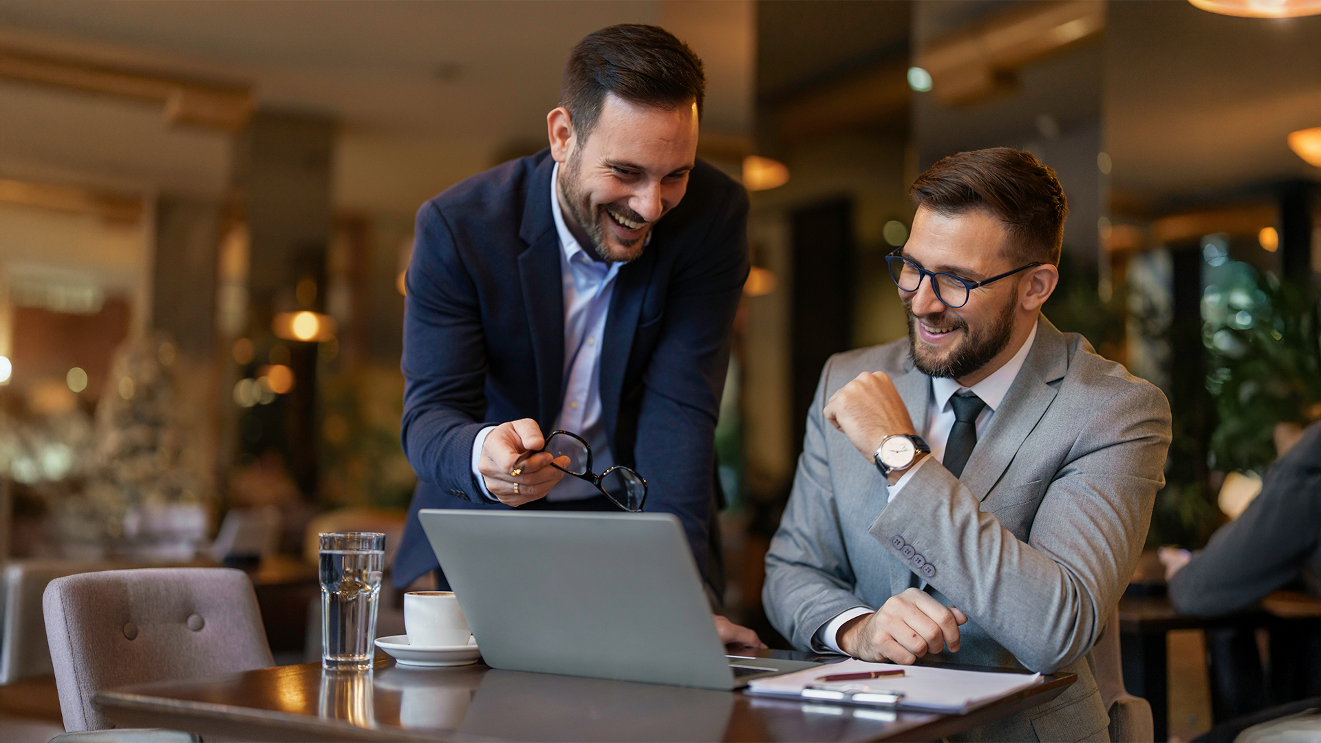 The Top 8 Work Suit Trends for 2025 - LUXlife Magazine
